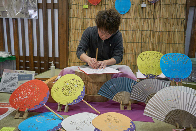 Artisans of Nara: Nara Uchiwa | Japan Travel by NAVITIME - Japan Travel ...