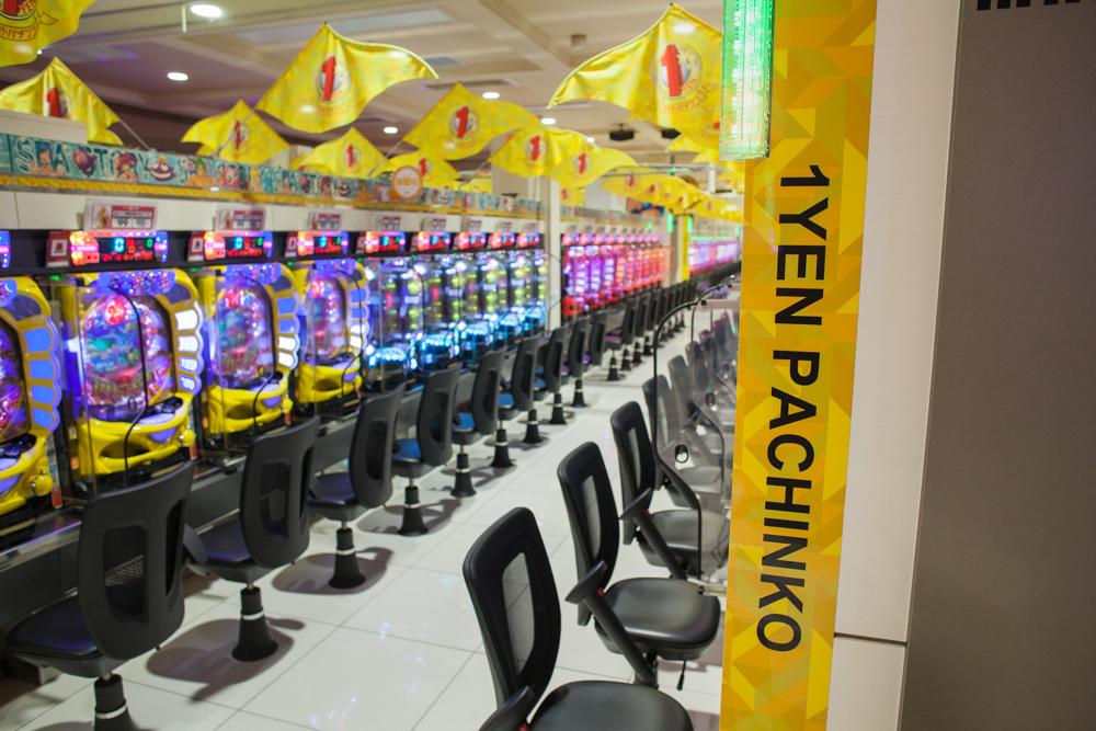 How to Play Pachinko - for Beginners | Japan Travel by NAVITIME - Japan ...