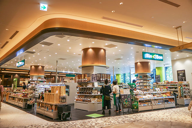Shop like local: Best International Supermarkets in Japan | Japan ...
