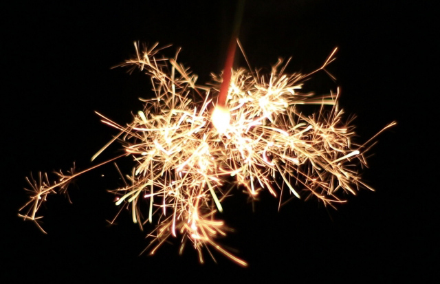 Simple Guideline to Japanese Handheld Fireworks: How and Where to Play ...