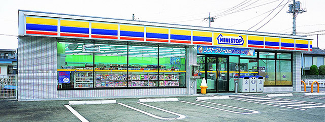 22 insanely tasty Japanese snacks you can get at convenience stores ...