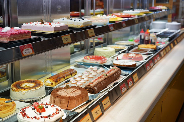 All-you-can-eat! Sweets Paradise Shinjuku | Japan Travel by NAVITIME ...