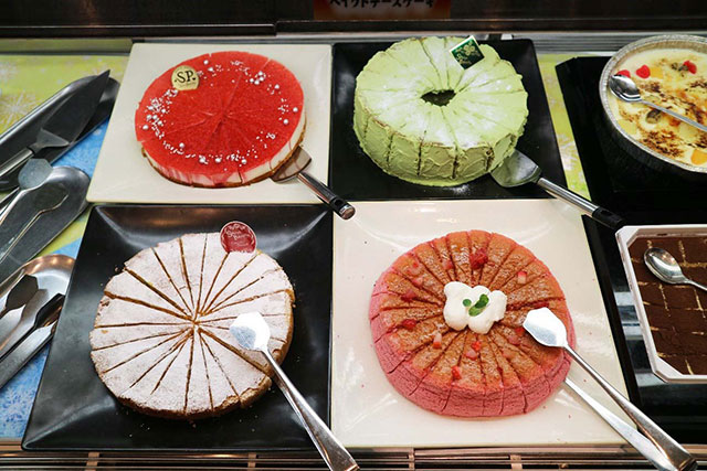 All-you-can-eat! Sweets Paradise Shinjuku | Japan Travel by NAVITIME ...
