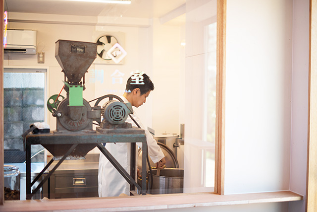 Iyoshi Cola: The first raw craft cola specialty store in Japan | Japan ...