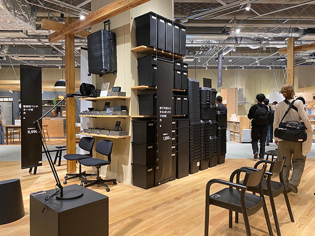 Largest Muji Store in Kanto Region at Ariake in Tokyo | Japan Travel by ...