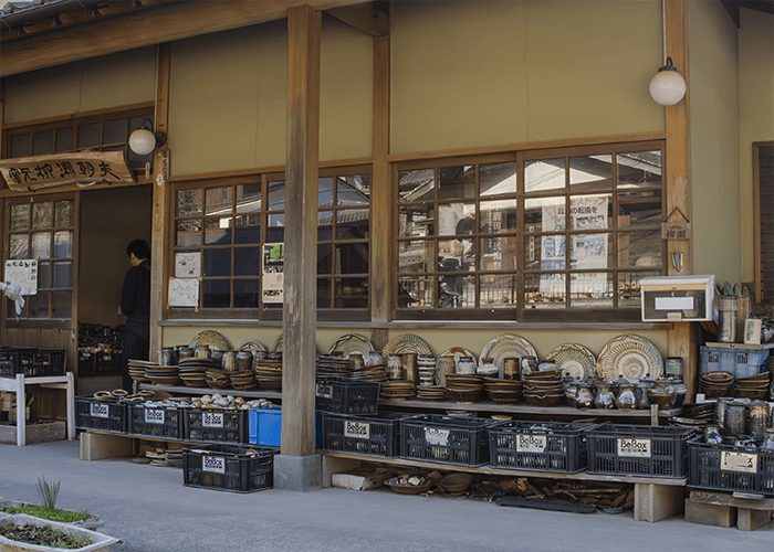 Onta Pottery Village: A Community of Ceramics and Traditions | Japan ...