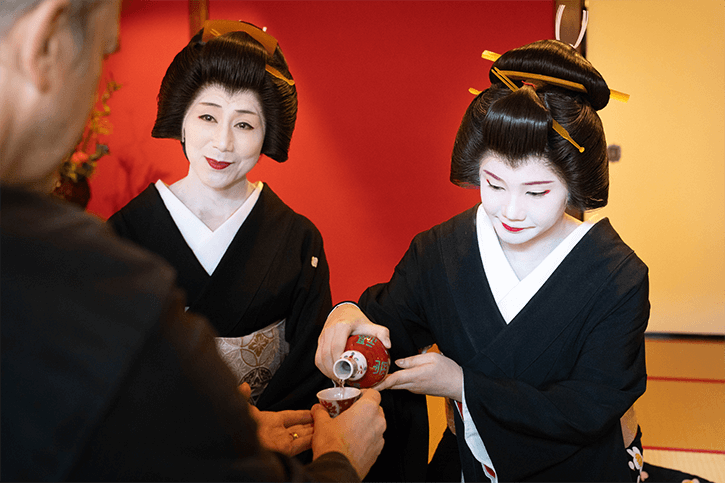 Dine like a samurai lord at this authentic geisha teahouse in Kanazawa ...