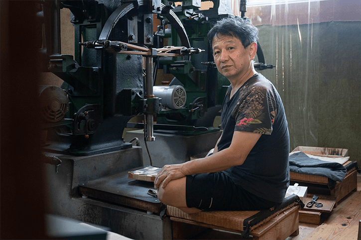 Goldbeating: The hardcore pummeling at the heart of Kanazawa gold leaf ...