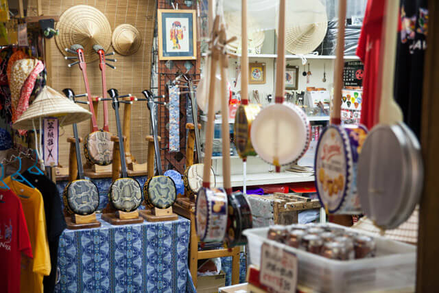 Kokusai Dori and Makishi district | Japan Travel by NAVITIME - Japan ...