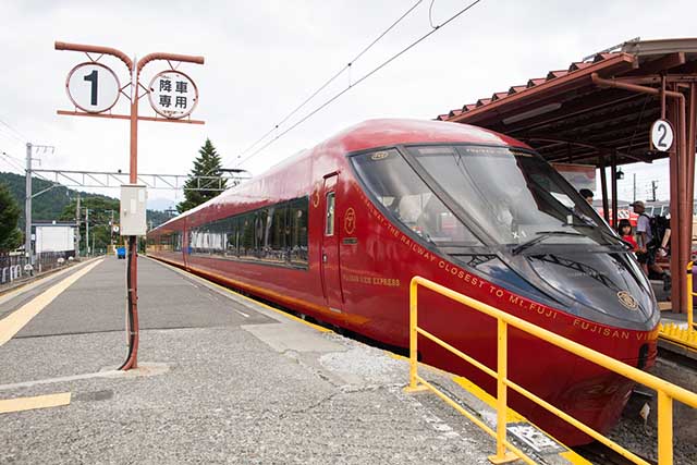 Riding the FUJISAN VIEW EXPRESS | Japan Travel by NAVITIME - Japan ...
