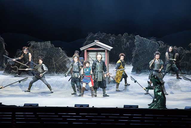 360-degree Theater at the IHI Stage Around Tokyo | Japan Travel by ...