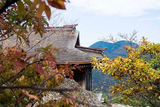 Sambutsu Temple at Mt. Mitoku | Japan Travel by NAVITIME - Japan Travel ...