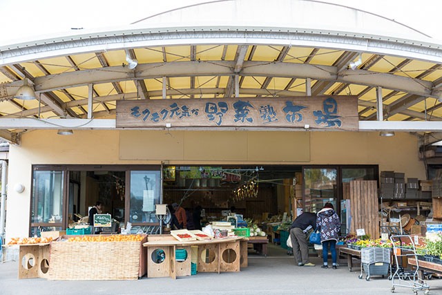 Mokumoku Tezukuri Farm | Japan Travel by NAVITIME - Japan Travel Guides ...