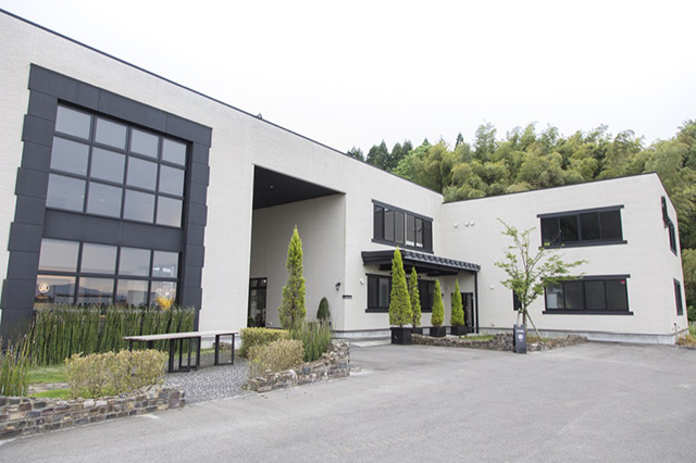 Artisanal Craftsmanship at the Marunao Chopstick Factory | Japan Travel ...