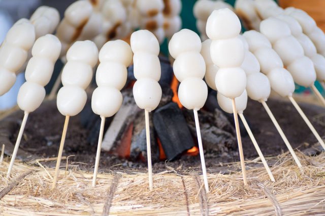 Only 60 mins from Shinjuku! Top travel tips for Mt.Takao | Japan Travel ...