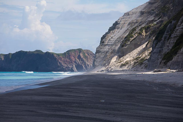 A Surf Trip to Niijima | Japan Travel by NAVITIME - Japan Travel Guides ...