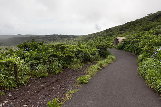 Mount Mihara of Izu Oshima | Japan Travel by NAVITIME - Japan Travel ...