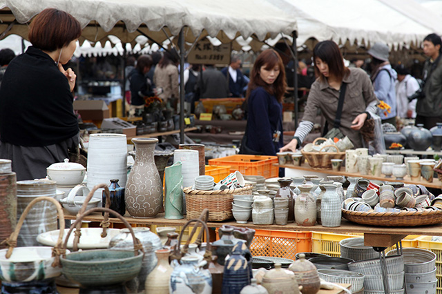 Jyonaizaka Main Street of Pottery Town Mashiko | Japan Travel by ...