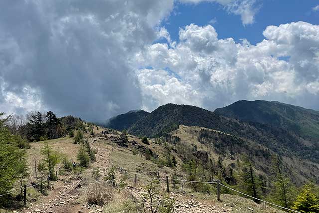 Hiking Mount Daibosatsu and Daibosatsu Pass | Japan Travel by NAVITIME - Japan Travel Guides ...