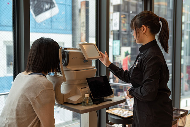 JINS: Pick up a pair of prescription glasses at a great price | Japan ...