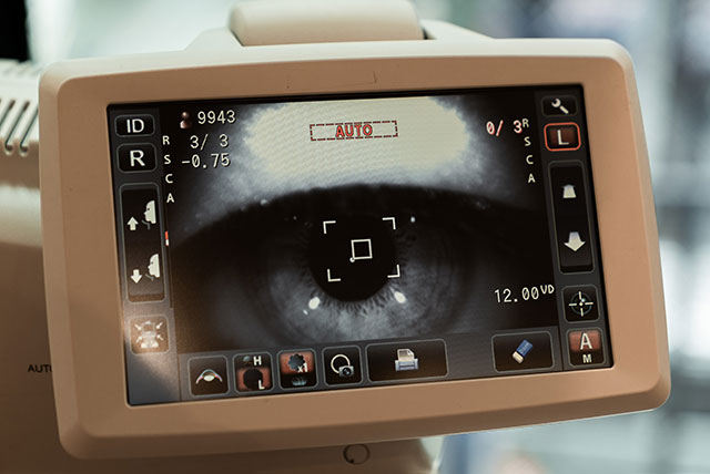 JINS: Pick up a pair of prescription glasses at a great price | Japan ...