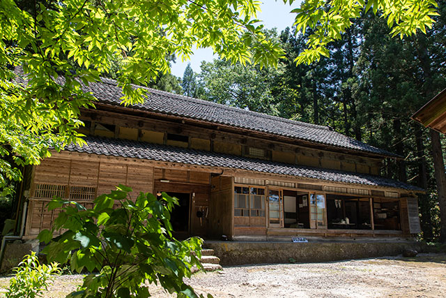 Enjoy The Nature, Temples and Baths in Kamiichi | Japan Travel by ...